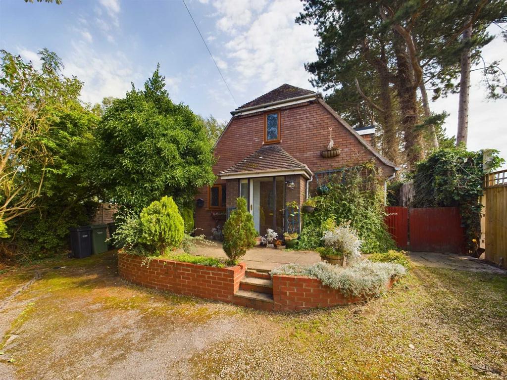 Lower Icknield Way, Chinnor 4 bed detached house for sale - £850,000