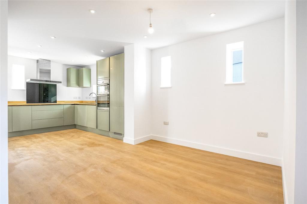Green Road Stratton St Margaret Sn2 3 Bed Semi Detached House For Sale