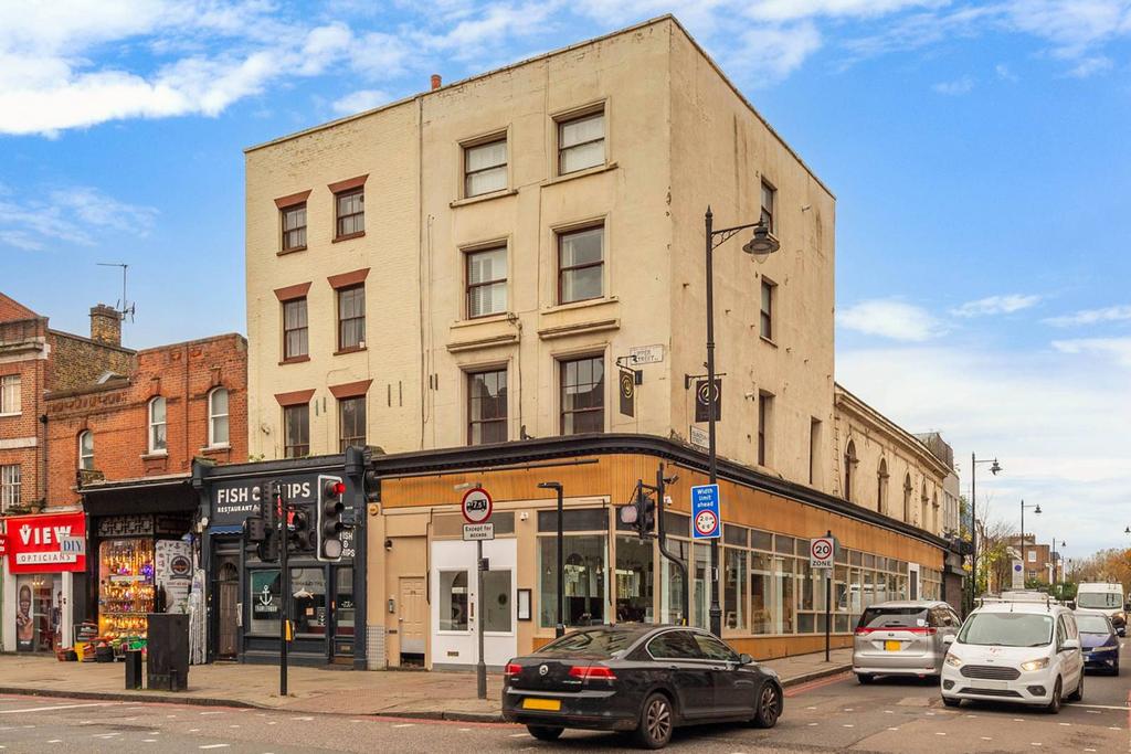 Upper Street, Islington, London, N1 1 bed flat - £1,725 pcm (£398 pw)