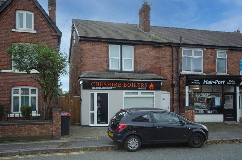 Winnington Lane, Northwich, CW8 4 bed end of terrace house - £275,000