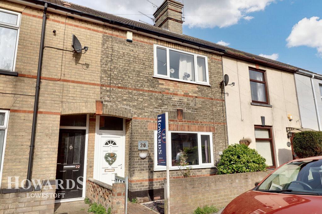 Salisbury Road, Lowestoft 3 bed terraced house - £170,000