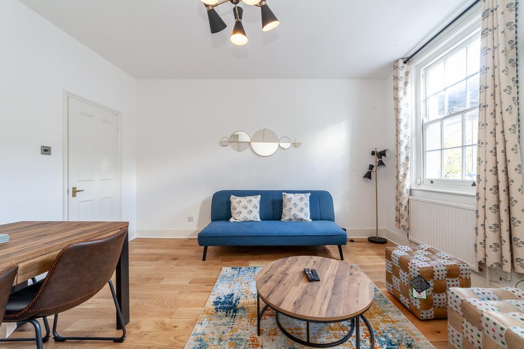 Balfe Street, London N1 2 bed flat - £3,600 pcm (£831 pw)