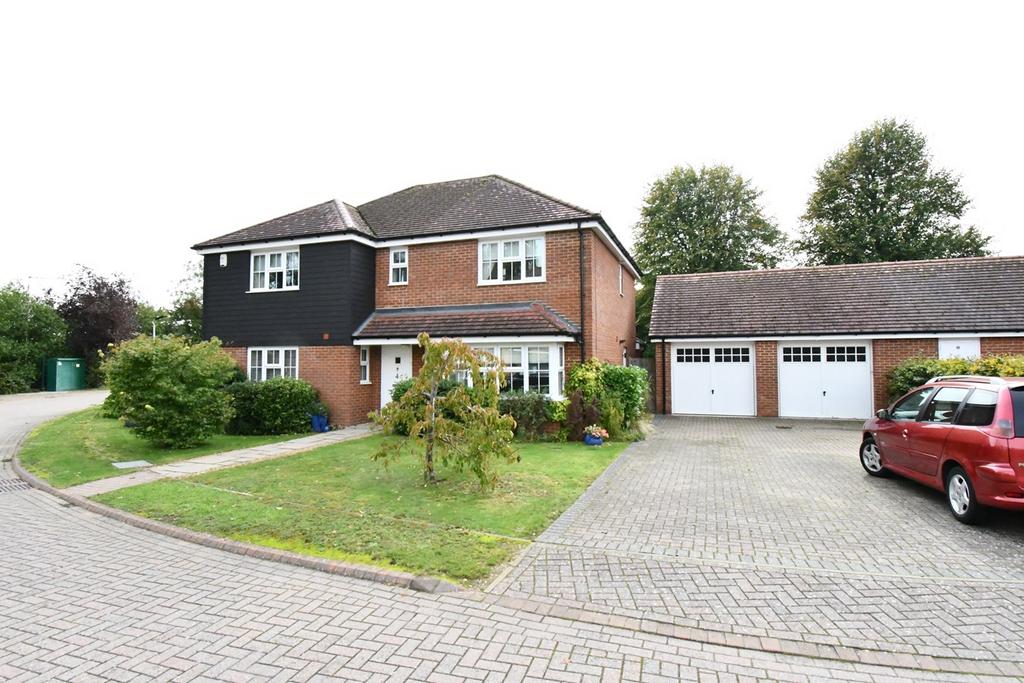 Middleway, Bedford MK43 5 bed detached house for sale - £715,000