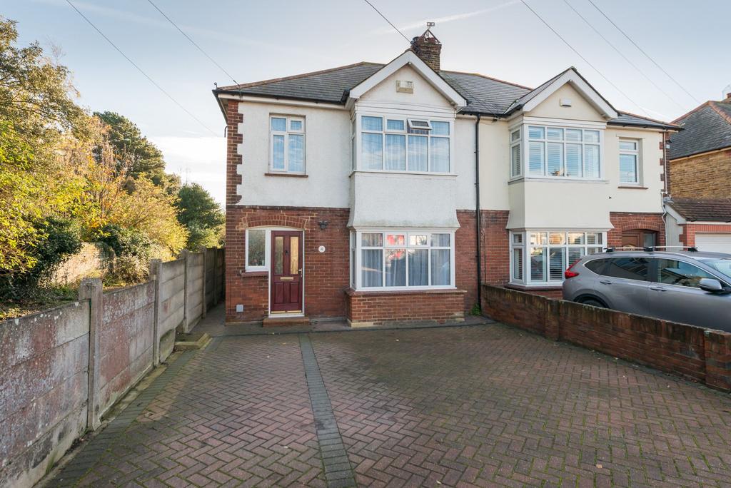 Manston Road, Ramsgate, CT11 3 bed semi-detached house - £320,000