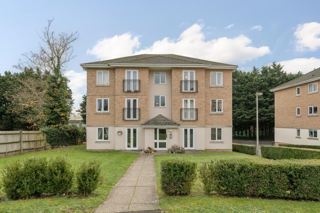 Thatcham, Berkshire, RG19 2 bed flat - £175,000