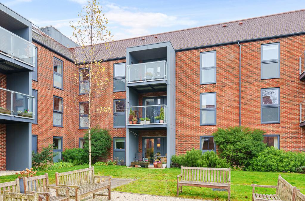 The Dean, Alresford, Hampshire, SO24 1 bed apartment - £300,000