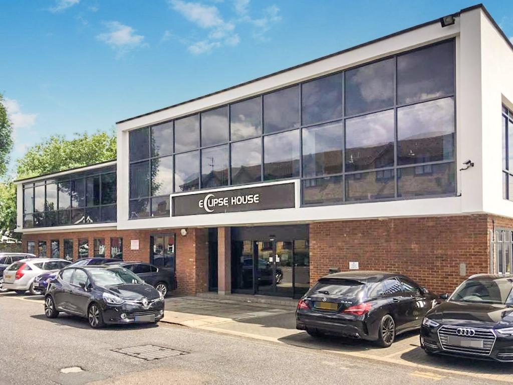 Suite 4, Eclipse House, 20 Sandown... Office - £613 pcm (£141 pw)