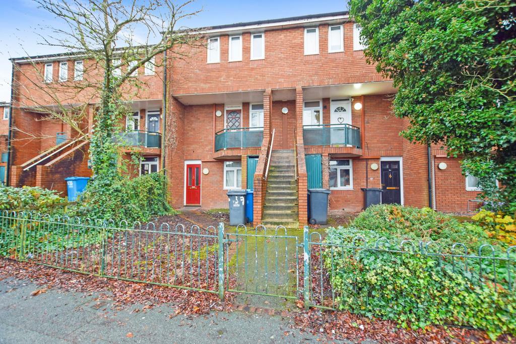 Bridge Street, Runcorn 2 bed maisonette for sale - £60,000