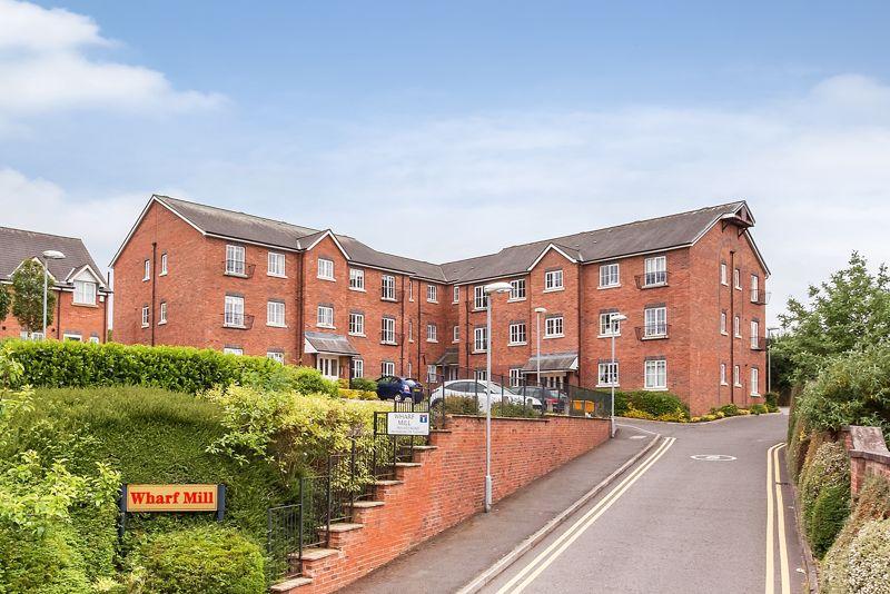 Canal Road, Congleton 2 bed apartment - £750 pcm (£173 pw)