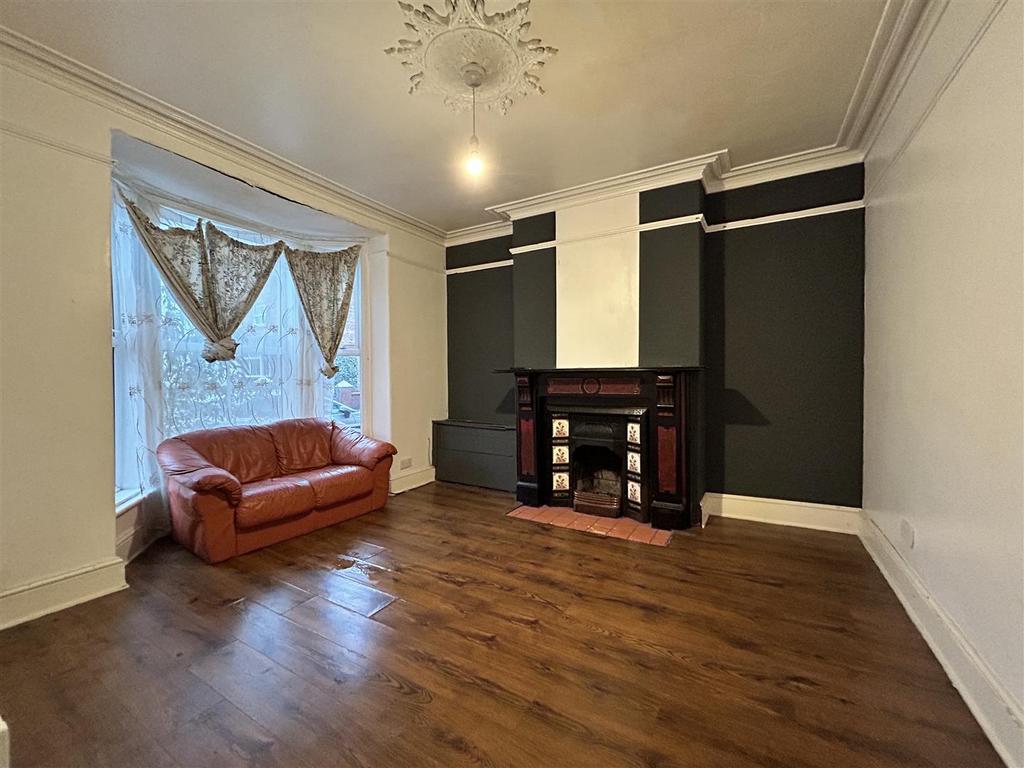 Alton Street, Crewe 3 bed house - £895 pcm (£207 pw)