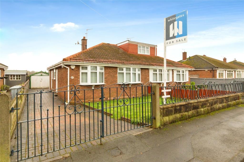Windsor Avenue, Crewe, Cheshire, CW1 2 bed semi-detached house - £160,000