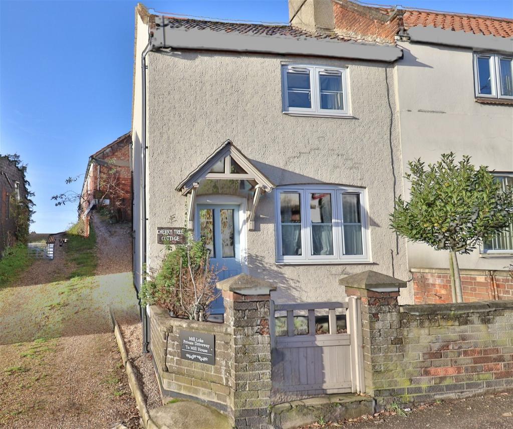 The Street, Long Stratton, Norwich... 2 bed cottage - £165,000