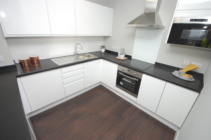 Trafford House, Cherrydown East, Basildon, Essex 2 bed apartment - £ ...