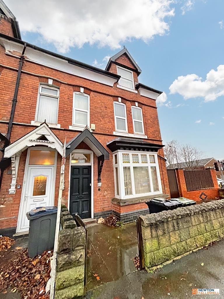 Chester Road, Sutton Coldfield 3 bed apartment - £800 pcm (£185 pw)