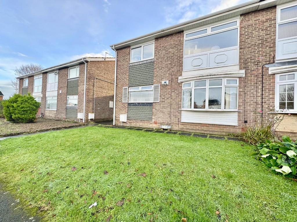 Planetree Court, Marton, Middlesbrough 2 bed flat - £65,000