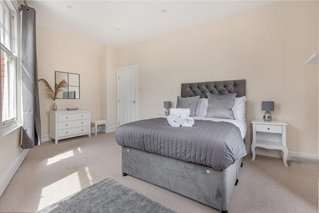 Trinity Street, Worcester 2 bed apartment - £1,300 pcm (£300 pw)