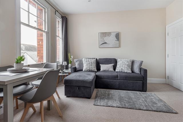 Trinity Street, Worcester 2 bed apartment - £1,300 pcm (£300 pw)