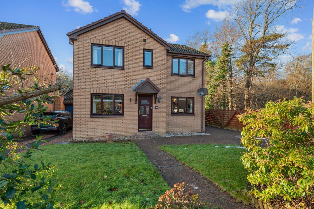 Lovell’s Glen, Linlithgow, EH49 4 bed detached house - £390,000