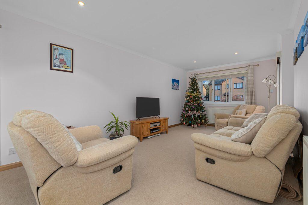 Lovell’s Glen, Linlithgow, EH49 4 bed detached house - £390,000