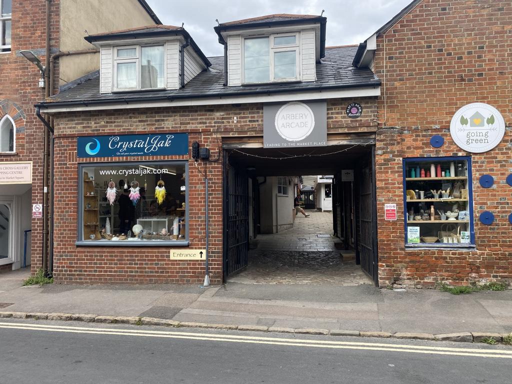 Wantage Shop - £500 pcm (£115 pw)