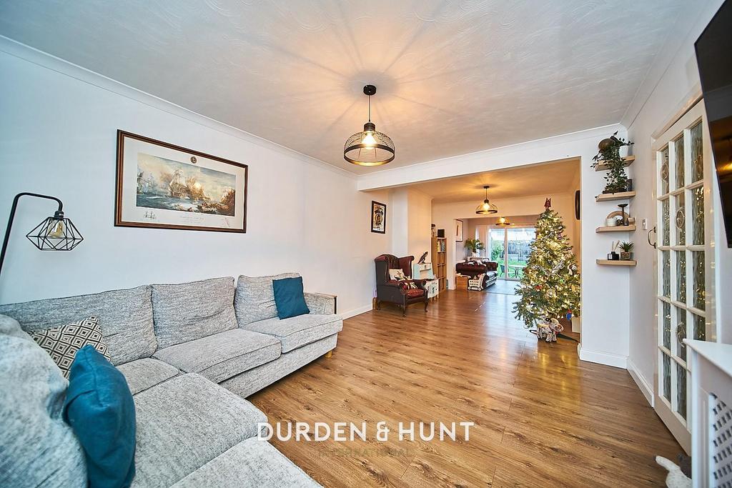 Benhurst Avenue, Hornchurch, RM12 3 bed end of terrace house for sale ...
