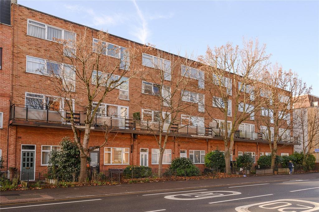 Concord House, Coombe Road, New Malden, KT3 Penthouse for sale - £200,000