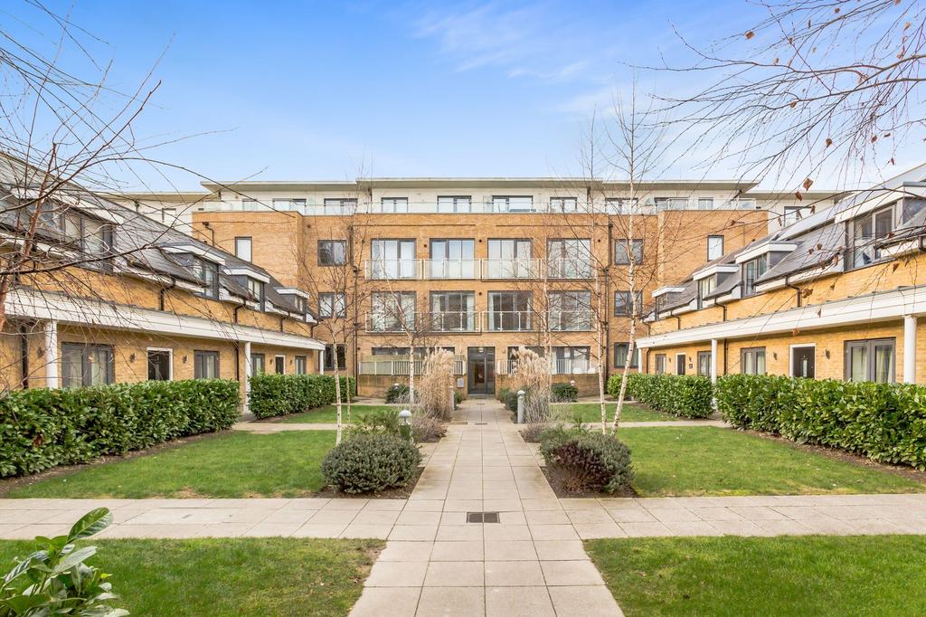 10 Sovereign Walk Victoria Road... 2 bed apartment - £1,450 pcm (£335 pw)