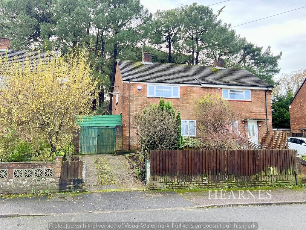 Bedford Road South, Poole, BH12 2 bed semi-detached house - £285,000