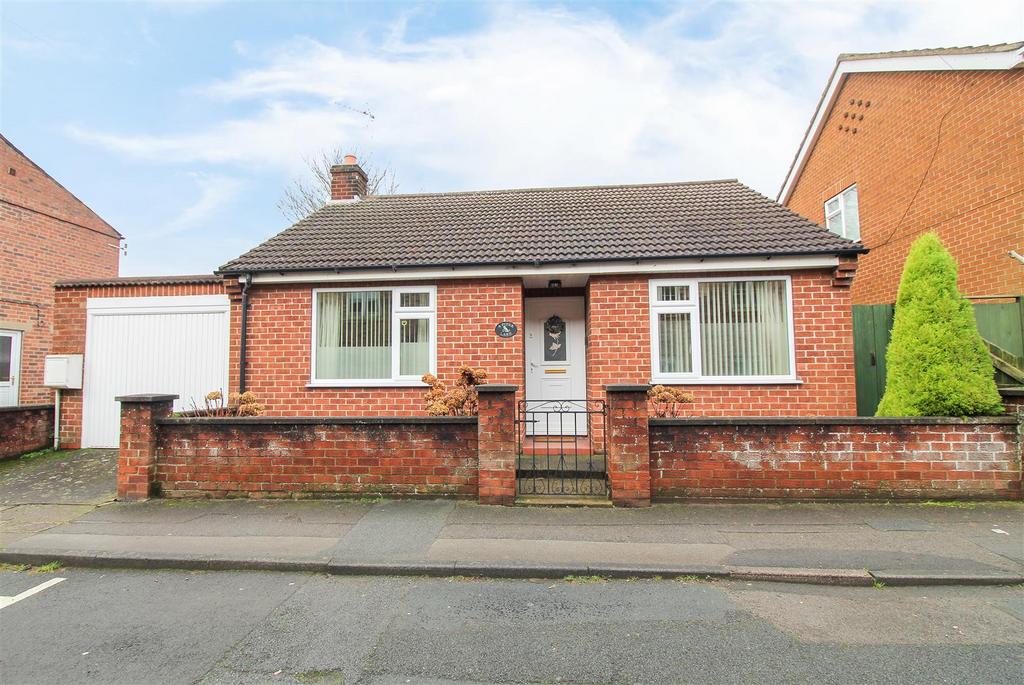 Piper Lane, Thirsk 2 bed detached bungalow - £250,000
