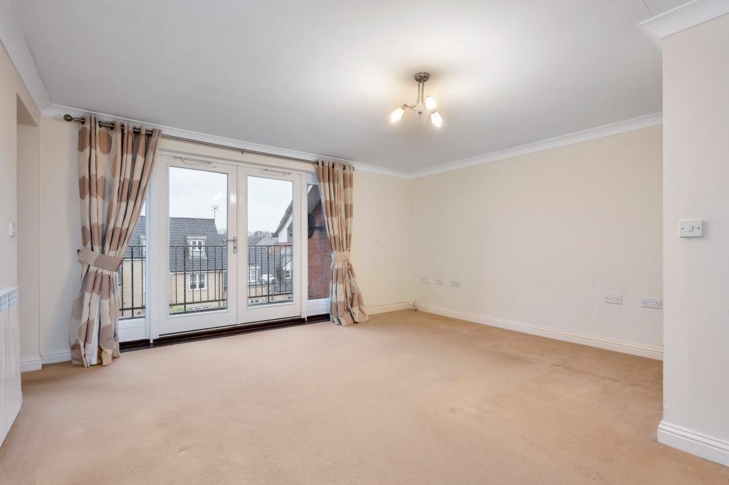 Kimblewick House, Pelham Court, Oakham 2 bed apartment - £160,000
