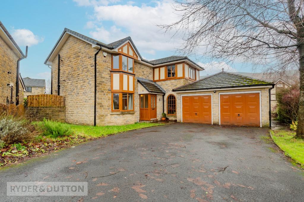Old Kiln Lane, Grotton, Saddleworth, OL4 4 bed detached house - £500,000
