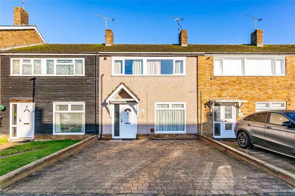 Osborne Road, Basildon, Essex, SS16 3 bed terraced house - £300,000