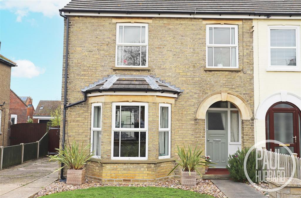 Grand Avenue, Pakefield, NR33 4 bed semi-detached house - £425,000