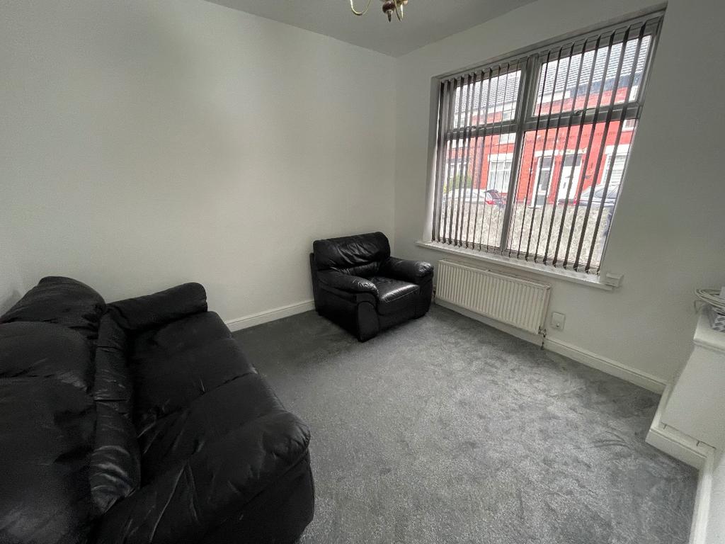 Manchester M19 3 bed terraced house - £1,350 pcm (£312 pw)