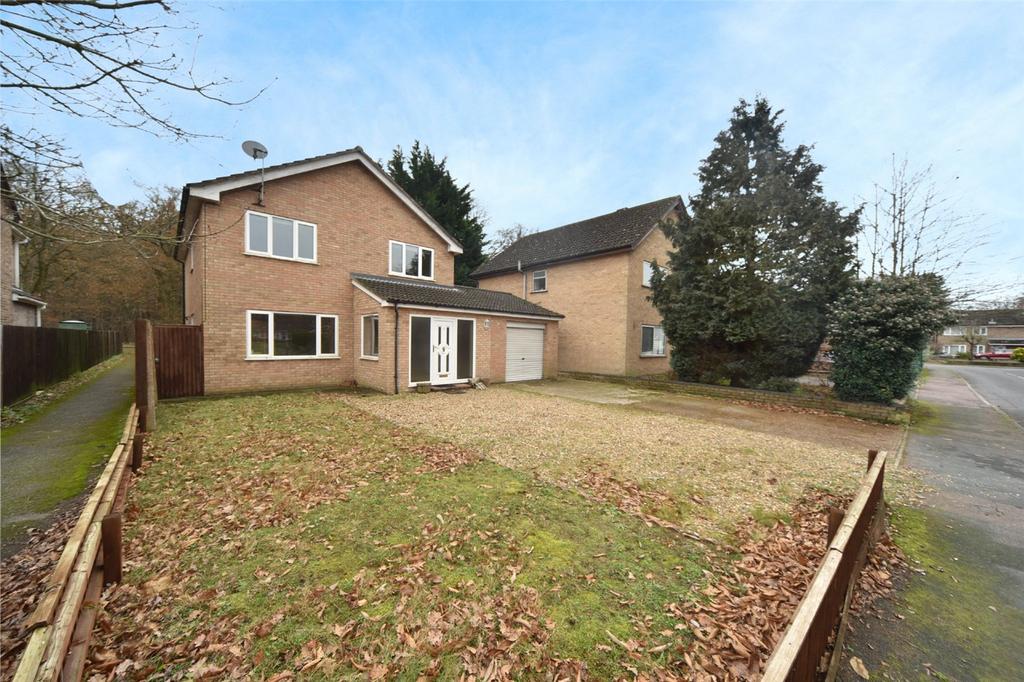 Laburnum Avenue, Mildenhall, Bury St.... 3 bed detached house - £400,000