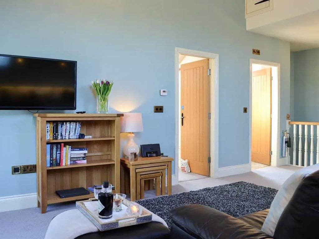 Holtby Lane, Holtby, York, North Yorkshire, YO19 3 bed barn conversion ...