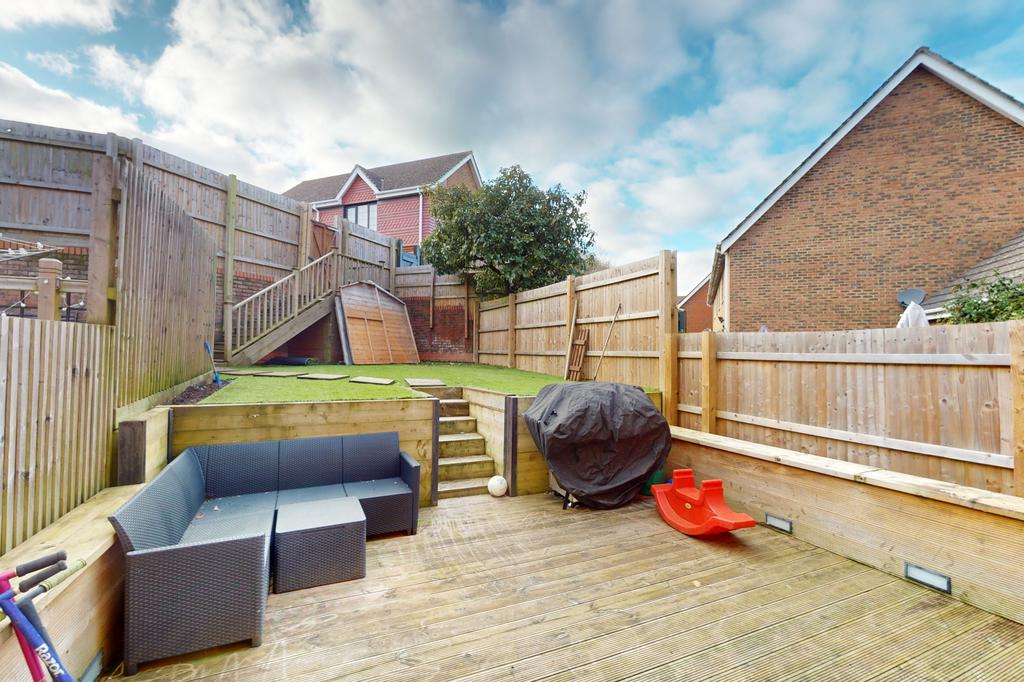 Swaffer Way, Singleton, Ashford TN23 5JA 4 bed terraced house - £375,000