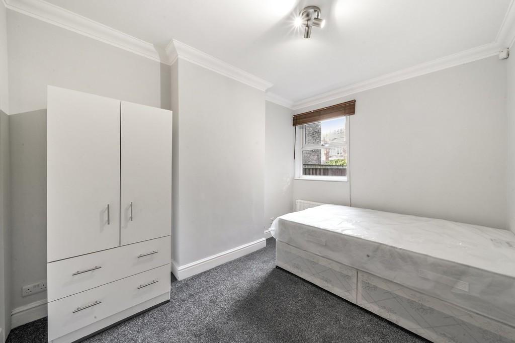 Reginald Street, Luton 1 bed in a house share - £575 pcm (£133 pw)
