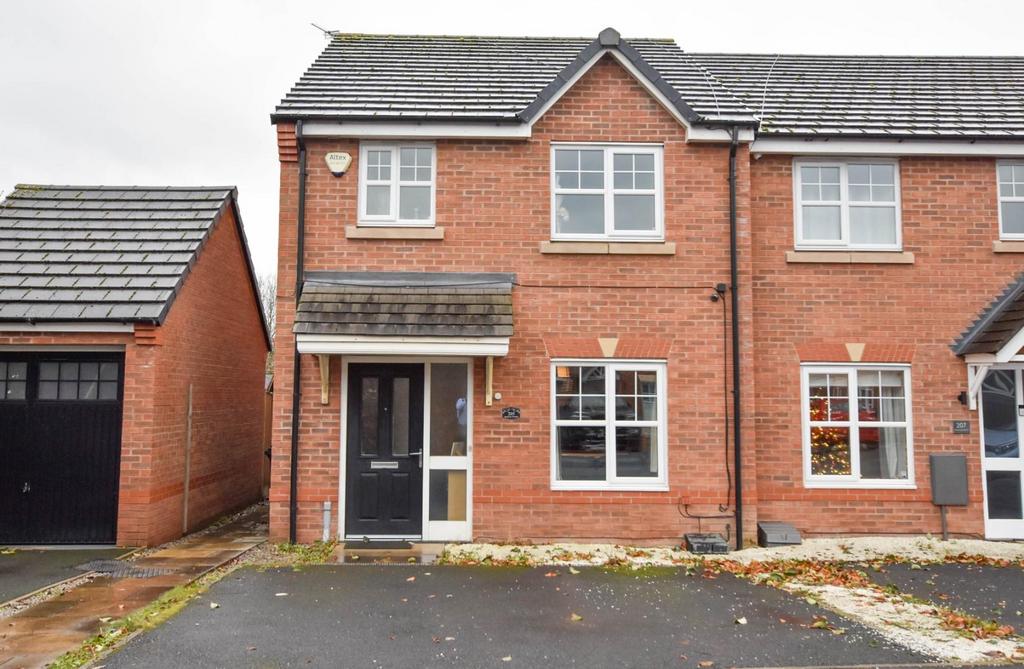 Roseway Avenue, Cadishead, Manchester, M44 5GH 3 bed end of terrace ...