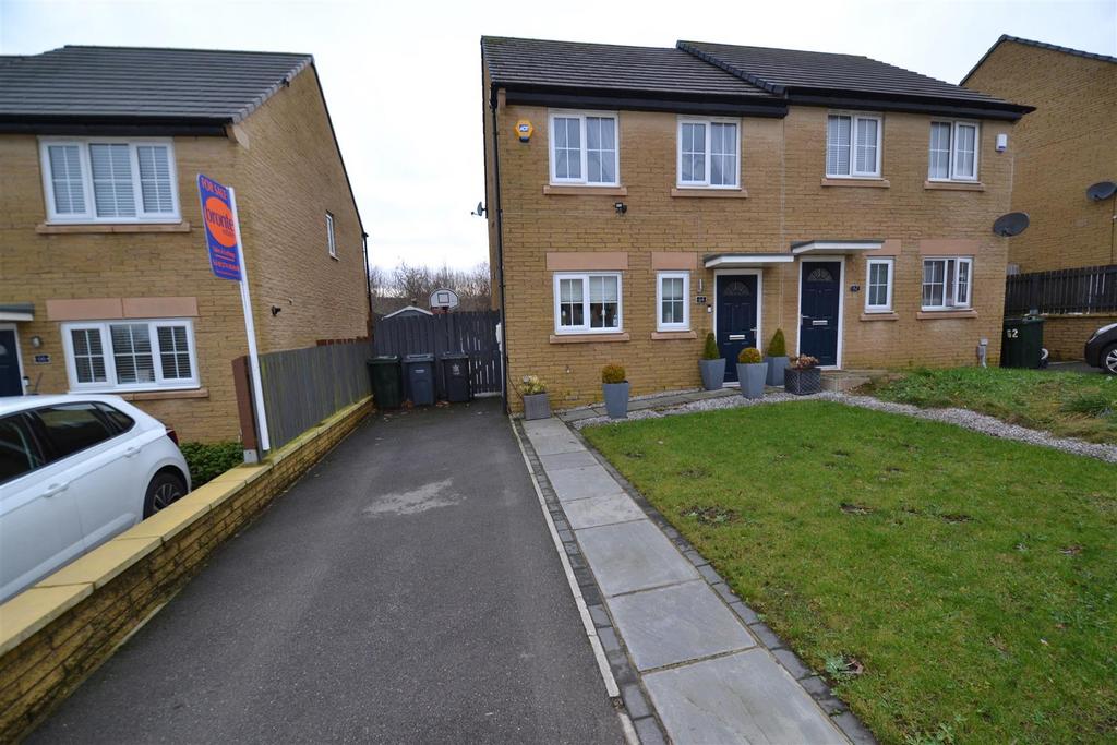 Beck Bridge Lane, Allerton 3 bed semi-detached house - £199,995