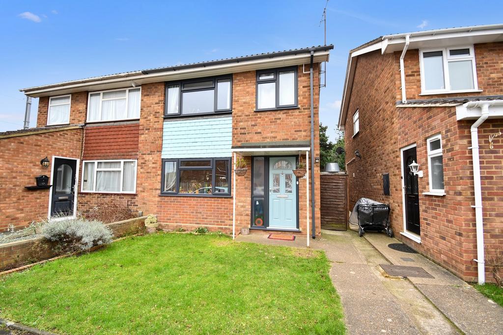 Eastdale Close Kempston Bedford Mk42 3 Bed Semi Detached House For