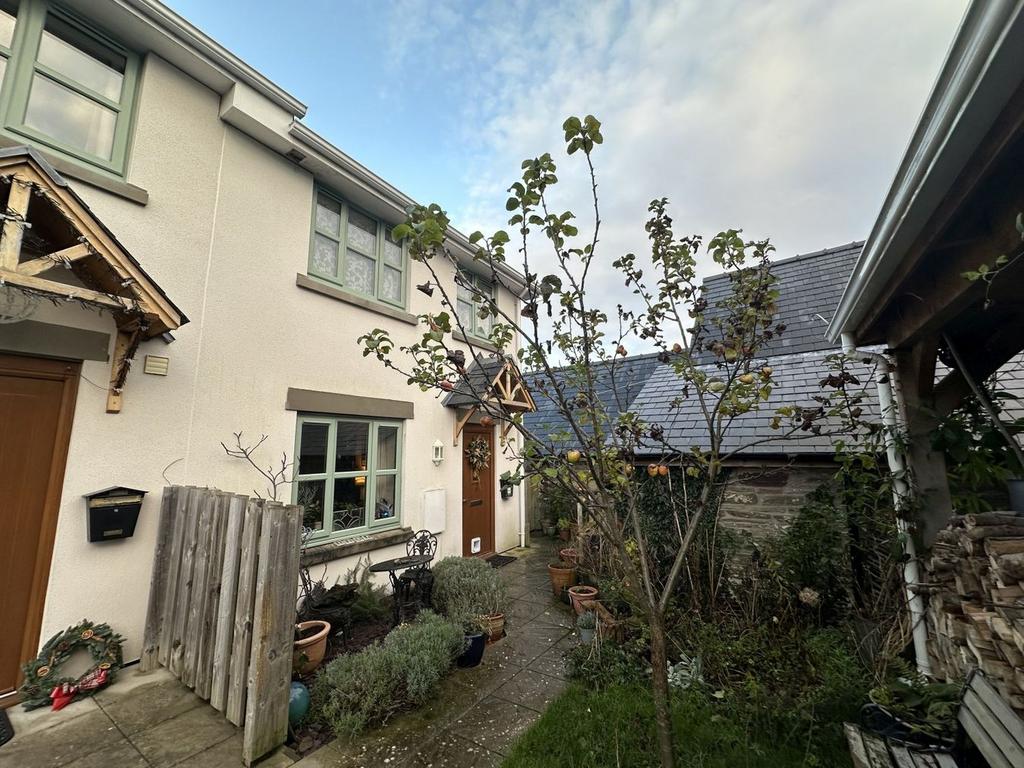 Orchard Close Bronllys Brecon Ld3 2 Bed End Of Terrace House £235 000