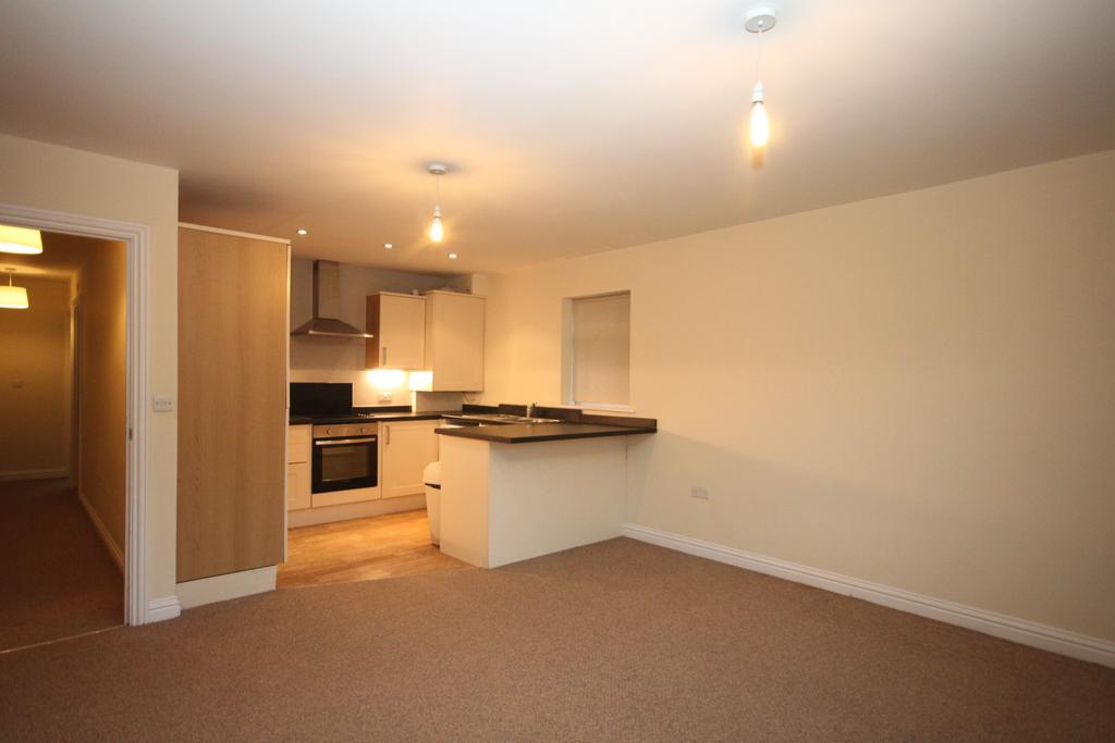 Marsh Road, Luton, LU3 2 bed flat - £1,175 pcm (£271 pw)