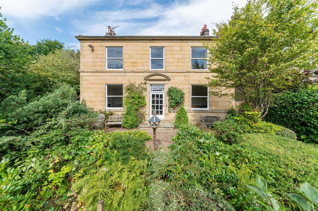 Cooper Lane, Holmfirth, HD9 4 bed detached house - £875,000