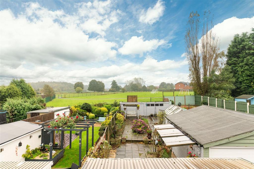 Cow Lane, Havercroft, WF4 2 bed semi-detached house for sale - £145,000