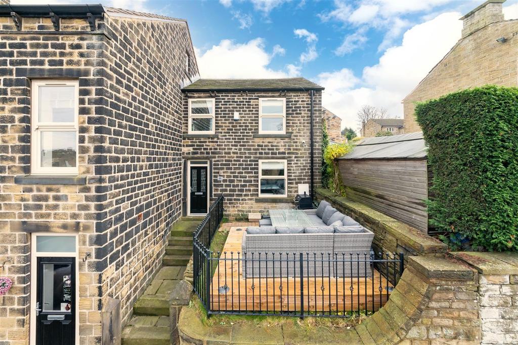 Lane Head Road, Shepley, HD8 3 bed cottage - £200,000