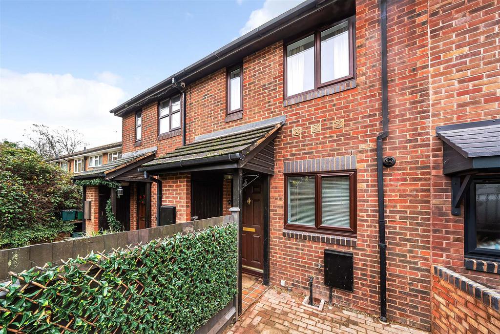 Cuthbert Gardens, London 2 bed terraced house - £450,000