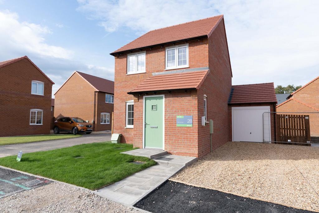 Hawthorn Close, Boston, PE21 3 bed detached house - £225,995