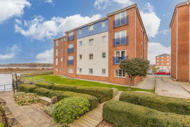 Old Coach Road, Runcorn, WA7 1NL 2 bed apartment - £695 pcm (£160 pw)