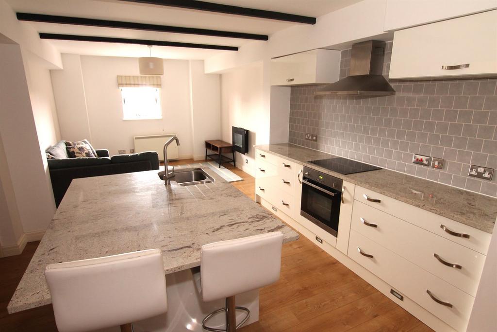 Lister Court, HU1 1 bed apartment - £675 pcm (£156 pw)